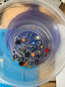 Reviewing the MFJ 8100K World Band SW Receiver Kit – grouchyfarmer