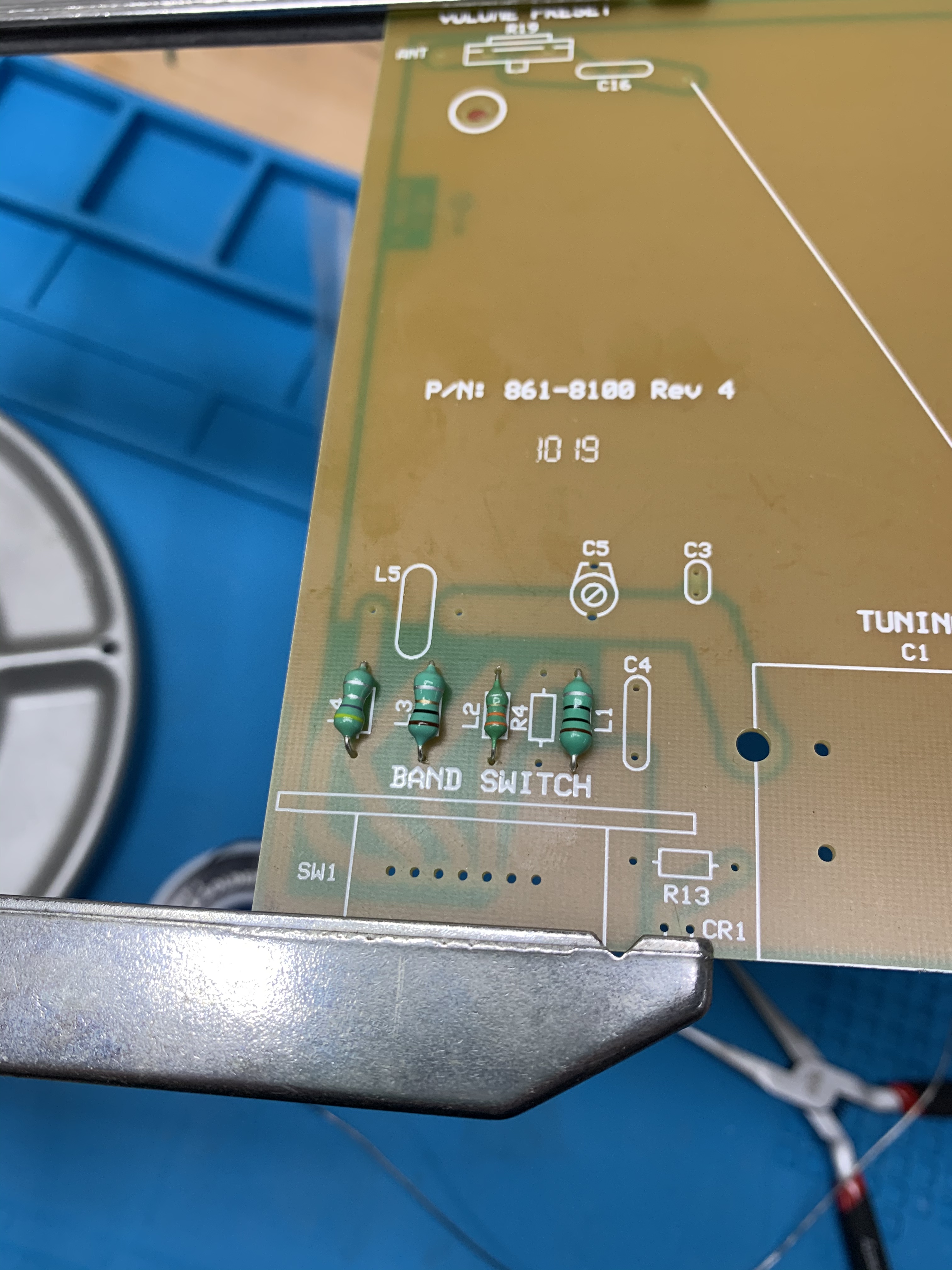 Reviewing the MFJ 8100K World Band SW Receiver Kit – grouchyfarmer