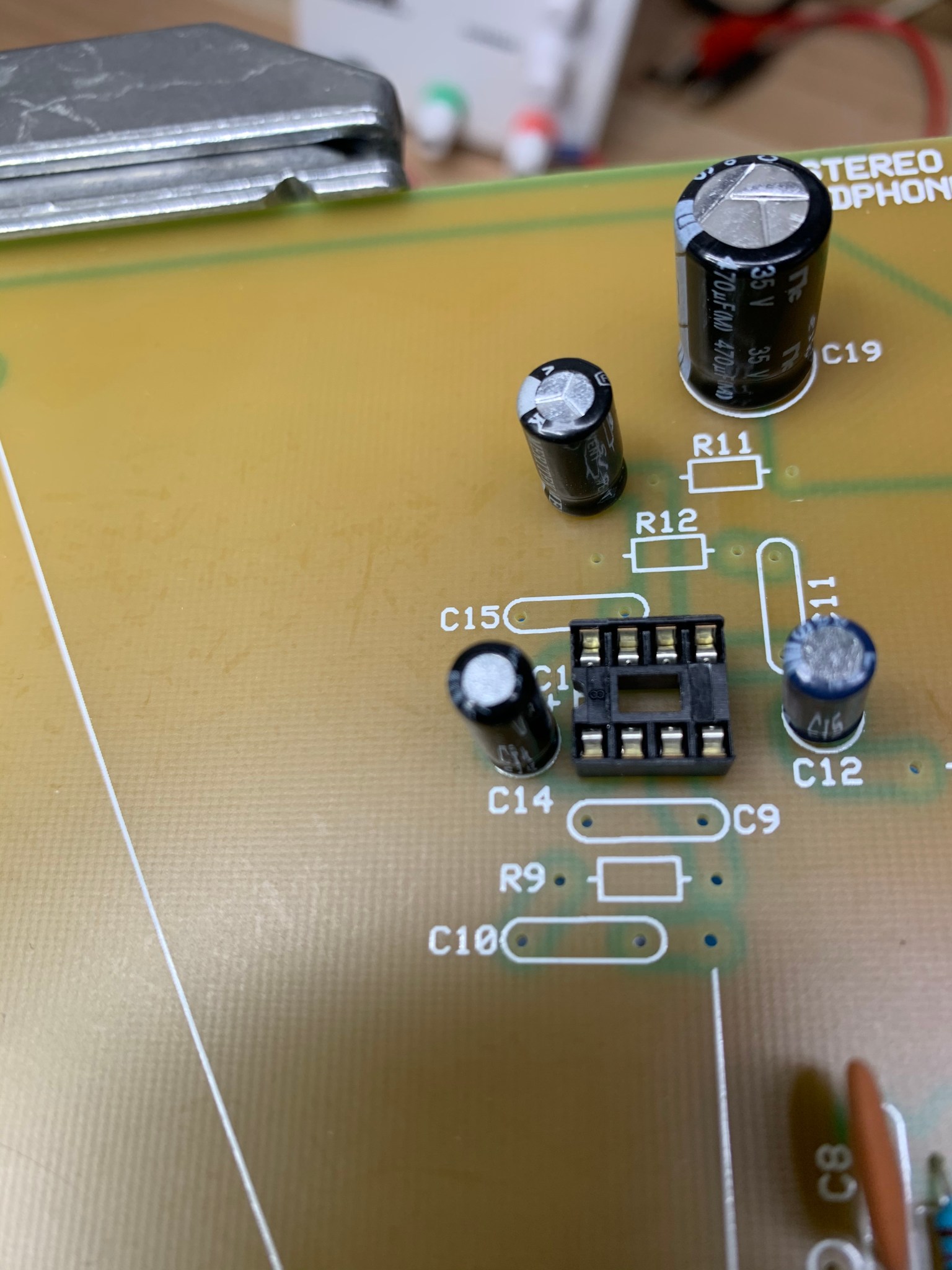 Reviewing the MFJ 8100K World Band SW Receiver Kit – grouchyfarmer