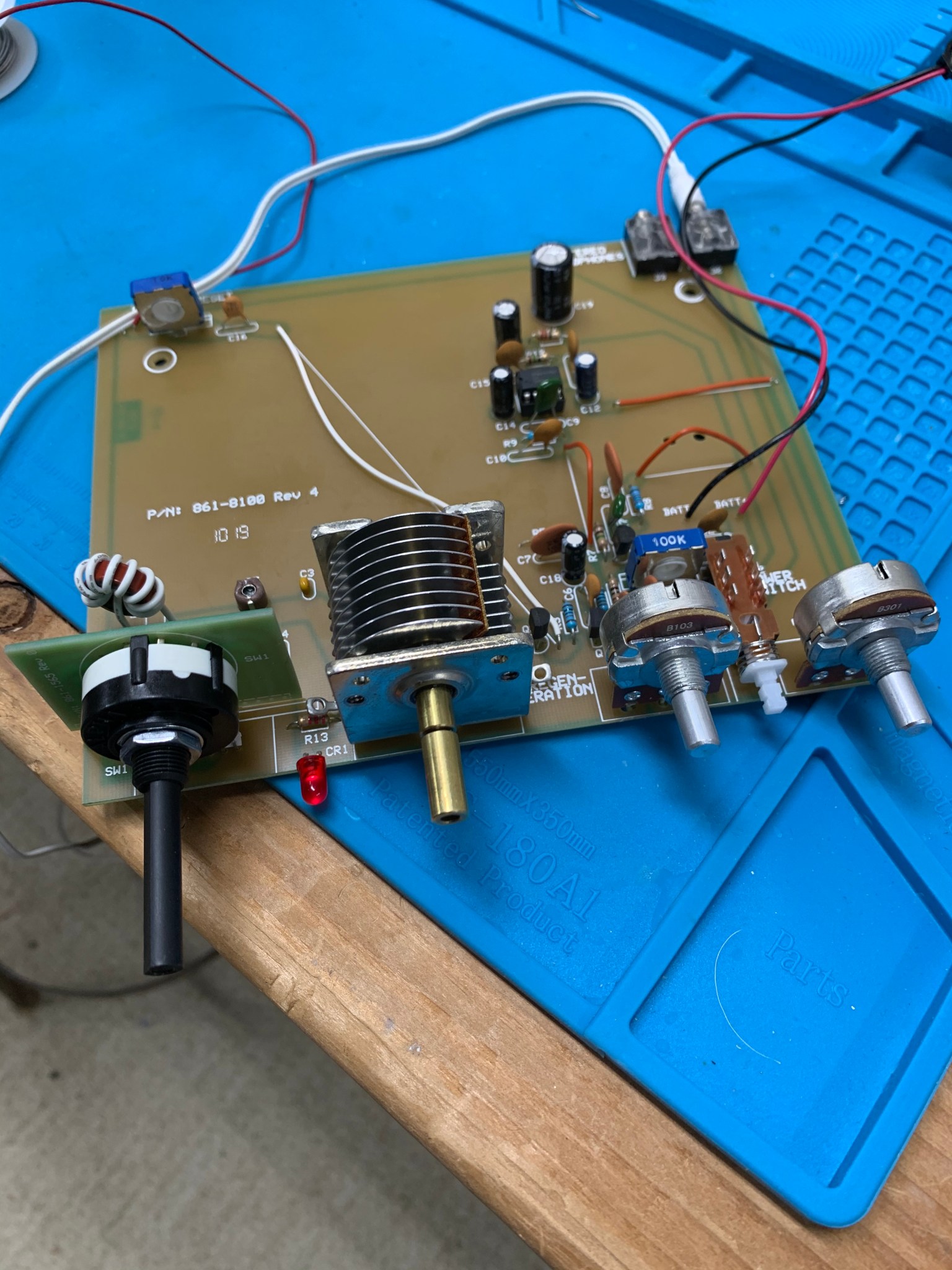 Reviewing the MFJ 8100K World Band SW Receiver Kit – grouchyfarmer